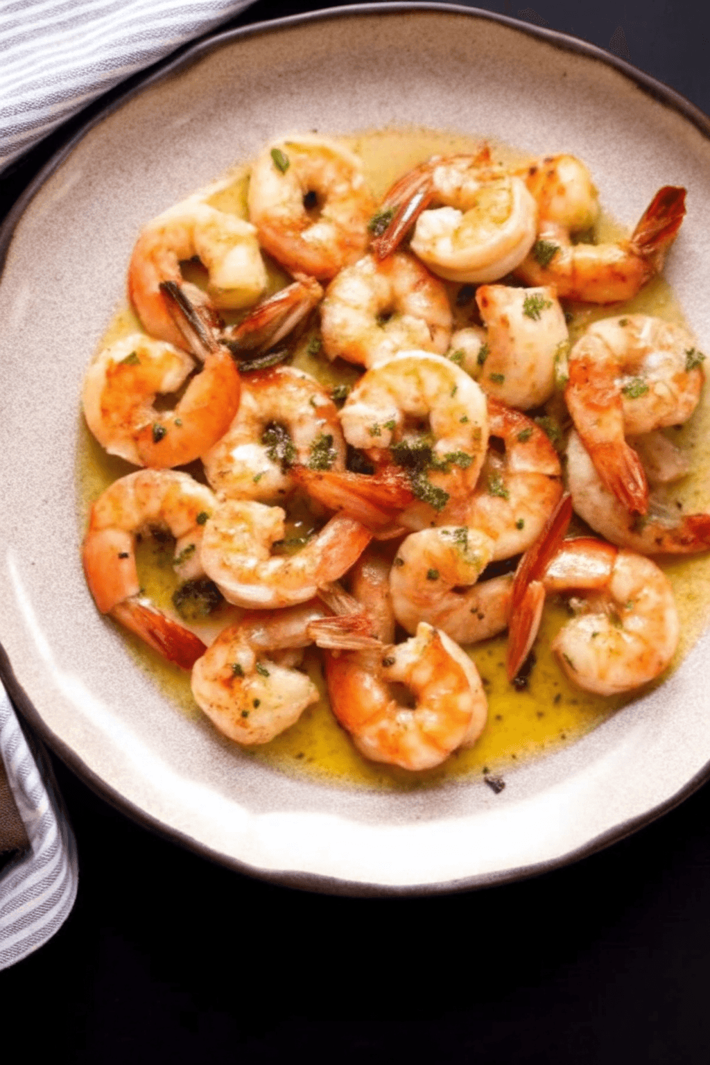 Camarones al ajillo con cerveza.