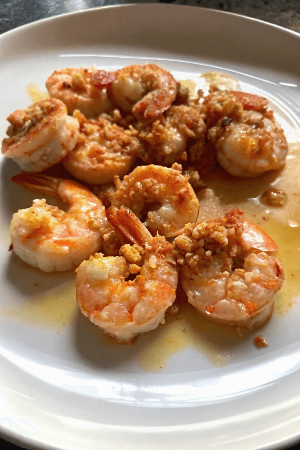 Camarones al ajillo con jamón serrano